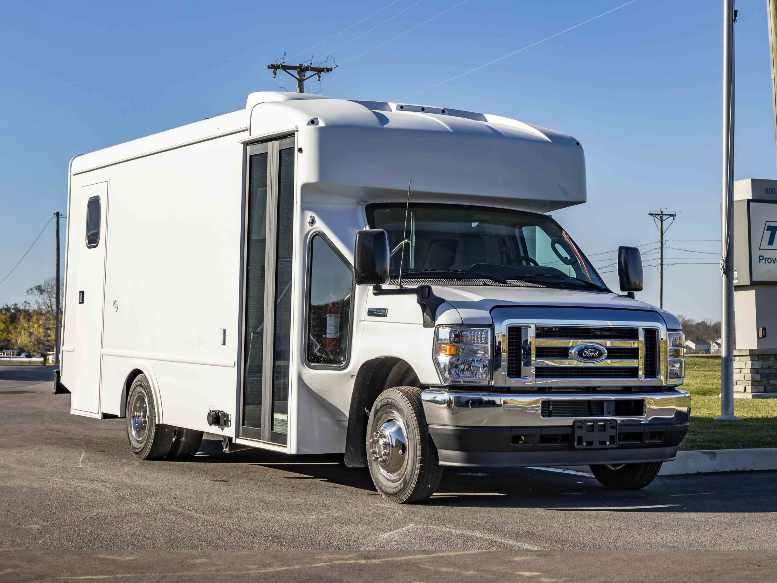 25ft Two Room Mobile Medical Clinic with Duel Entry - TESCO Specialty ...